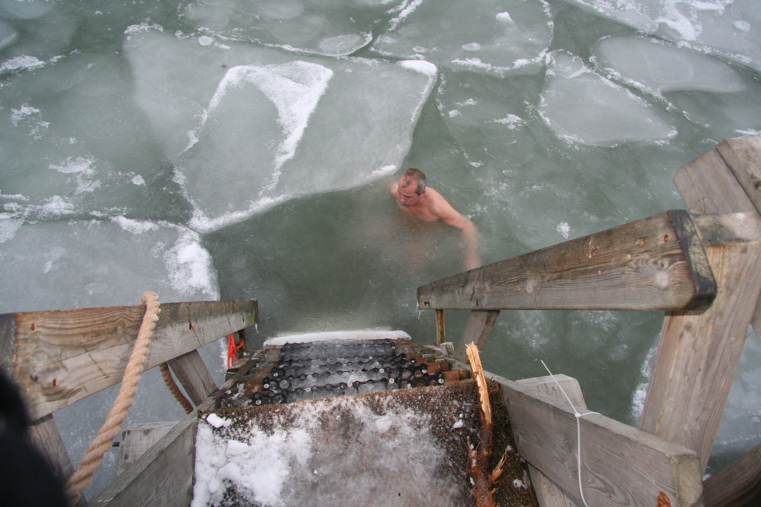Bo har vinterbadet i 15 år: ”Derfor blev jeg vinterbader” - VoresPuls